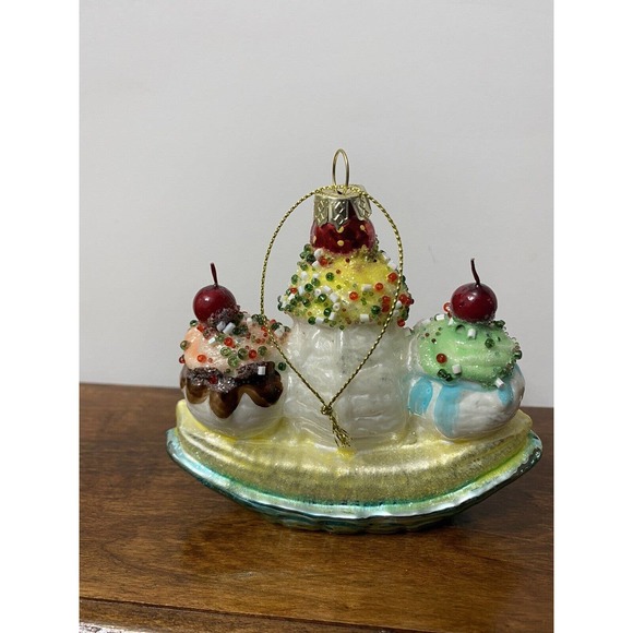 Robert Stanley | Holiday | Robert Stanley Banana Split Ice Cream Sundae ...